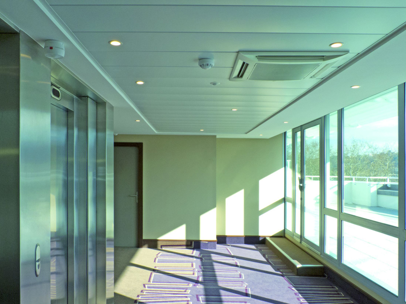 PM10, Bac Autoportant à bords droits et angles chanfreinés