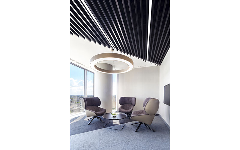 METAL Baffle Element : systèmes de plafonds acoustiques bien adaptés aux espaces ouverts très ...